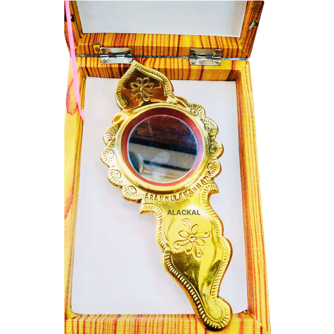 AUTHENTIC TRADITIONAL VALKANNADI ( ARANMULA KANNADI ) – Alackal Bell Metals